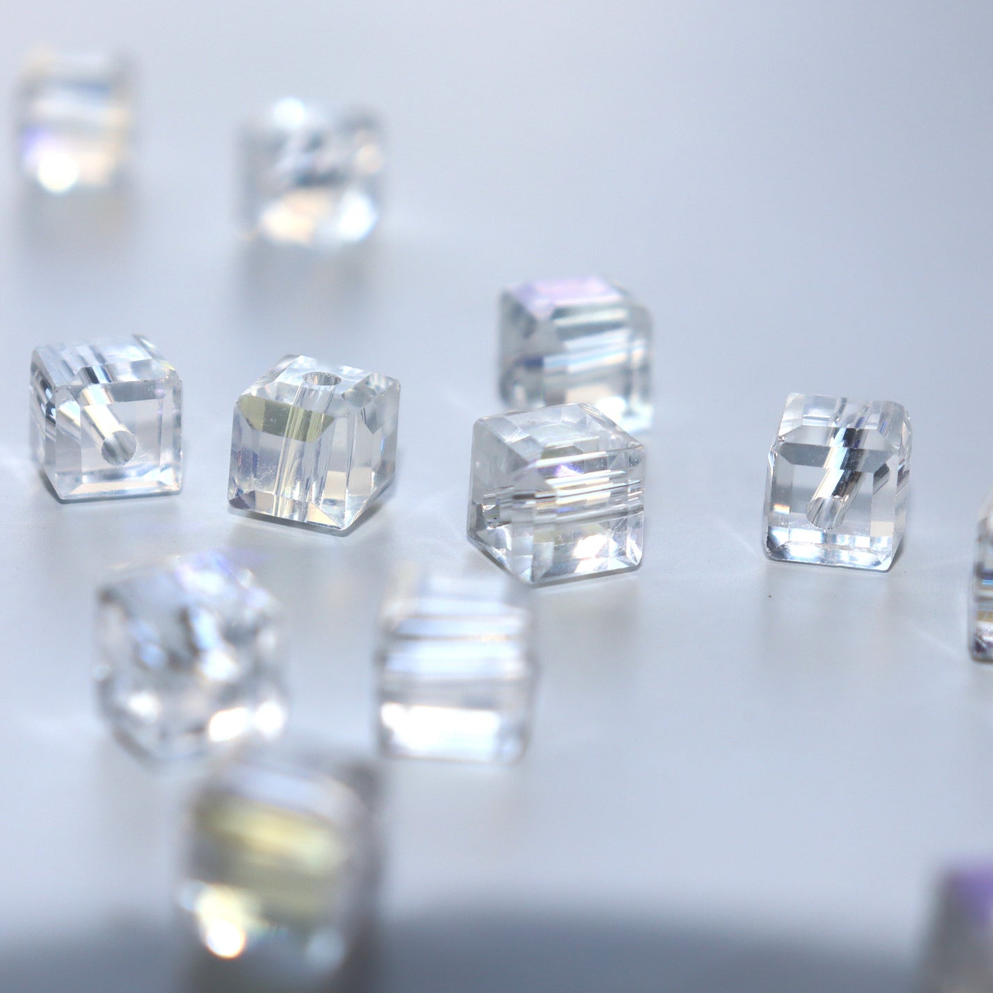 A04高品質オーロラ角砂糖水晶ガラス珠 – DIYsusu